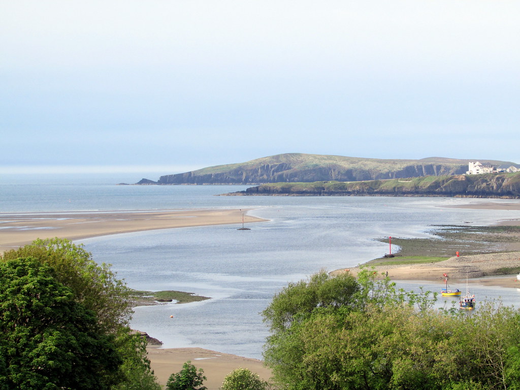 Poppit Sands Easy Access Beach - Inspiring days out mapped